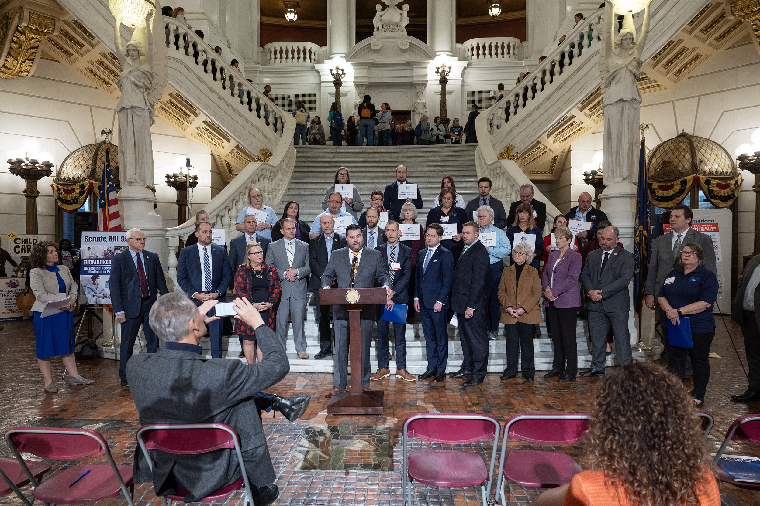 Robinson Unites Survivors, Advocates Supporting His Cancer Treatment ...